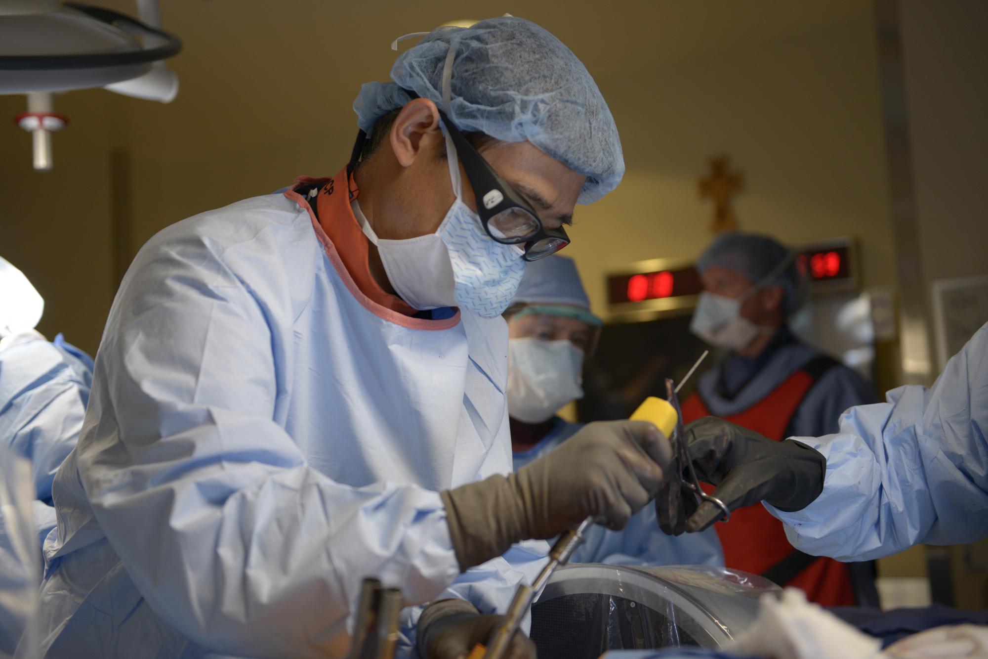 New O-Arm Medical Technology for Surgery - Mercy - Baltimore, Maryland