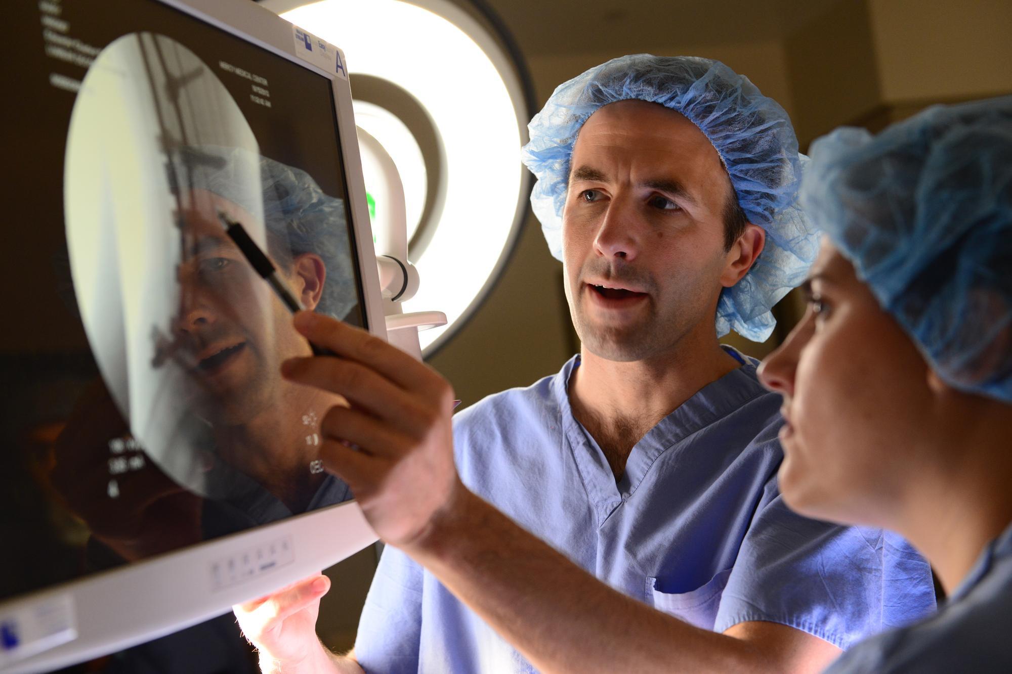 Scoliosis Correction by Spine Surgeons - Baltimore, MD